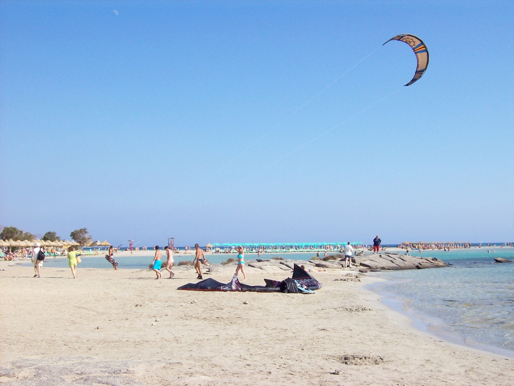 Fare kitesurf e windsurf a Creta, ecco quali sono i luoghi migliori